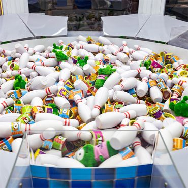 6-Player Prize Cube Crane Machine - Coast to Coast Entertainment